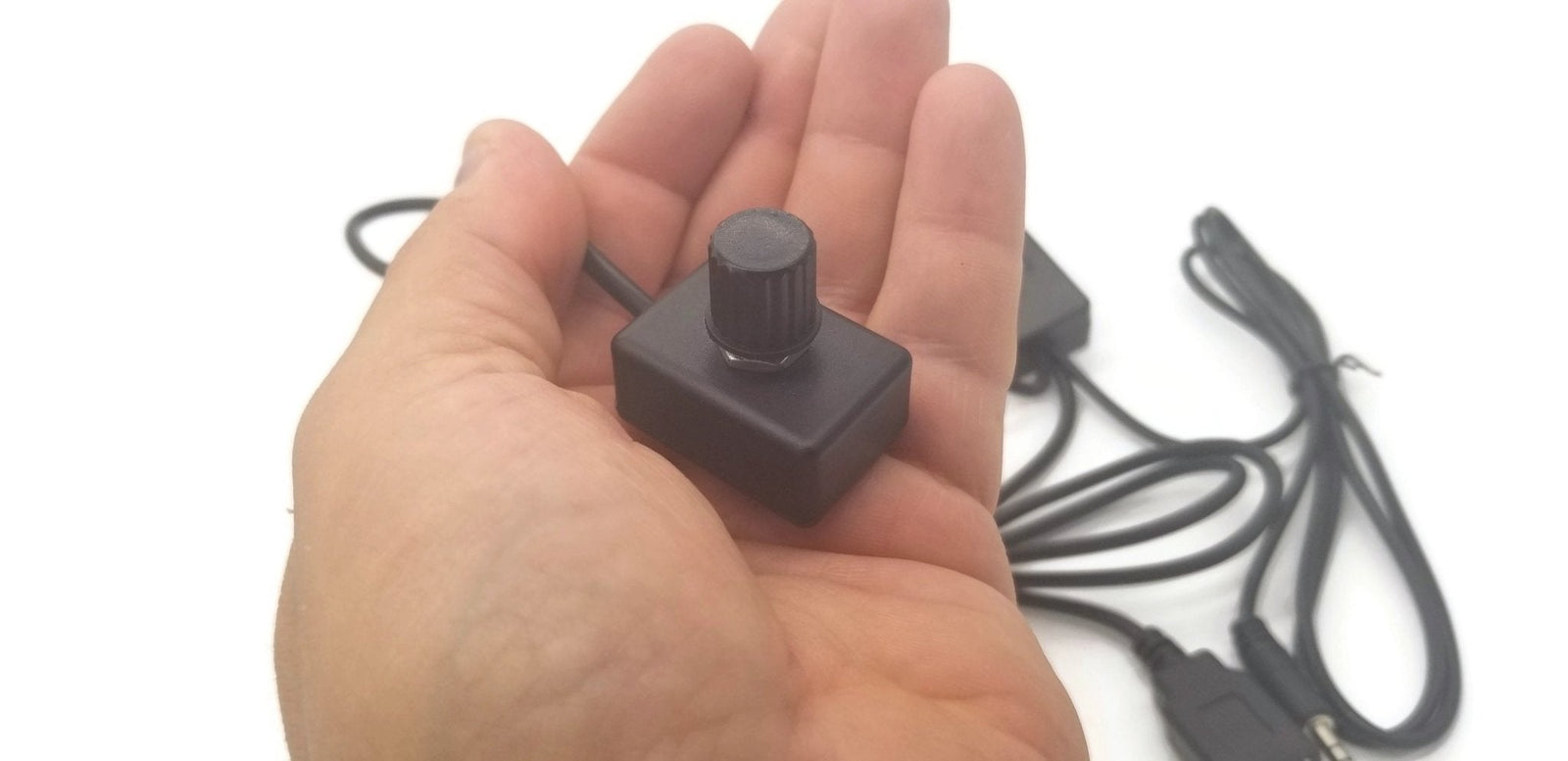 CD Player USB to 3.5mm Controller Adapter Cable – GCH Automotive Systems